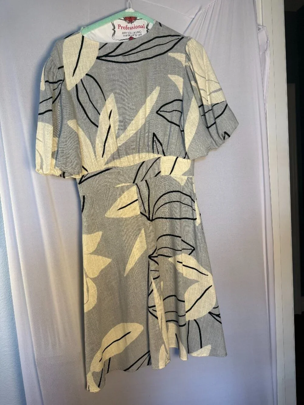 White Closet | Dresses | White Closet Elements Womens Small Floral Puff ...
